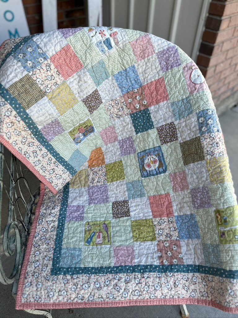 Homemade Panel Quilt/ Old Fashioned Panel Quilt/ Homemade Quilt - Etsy