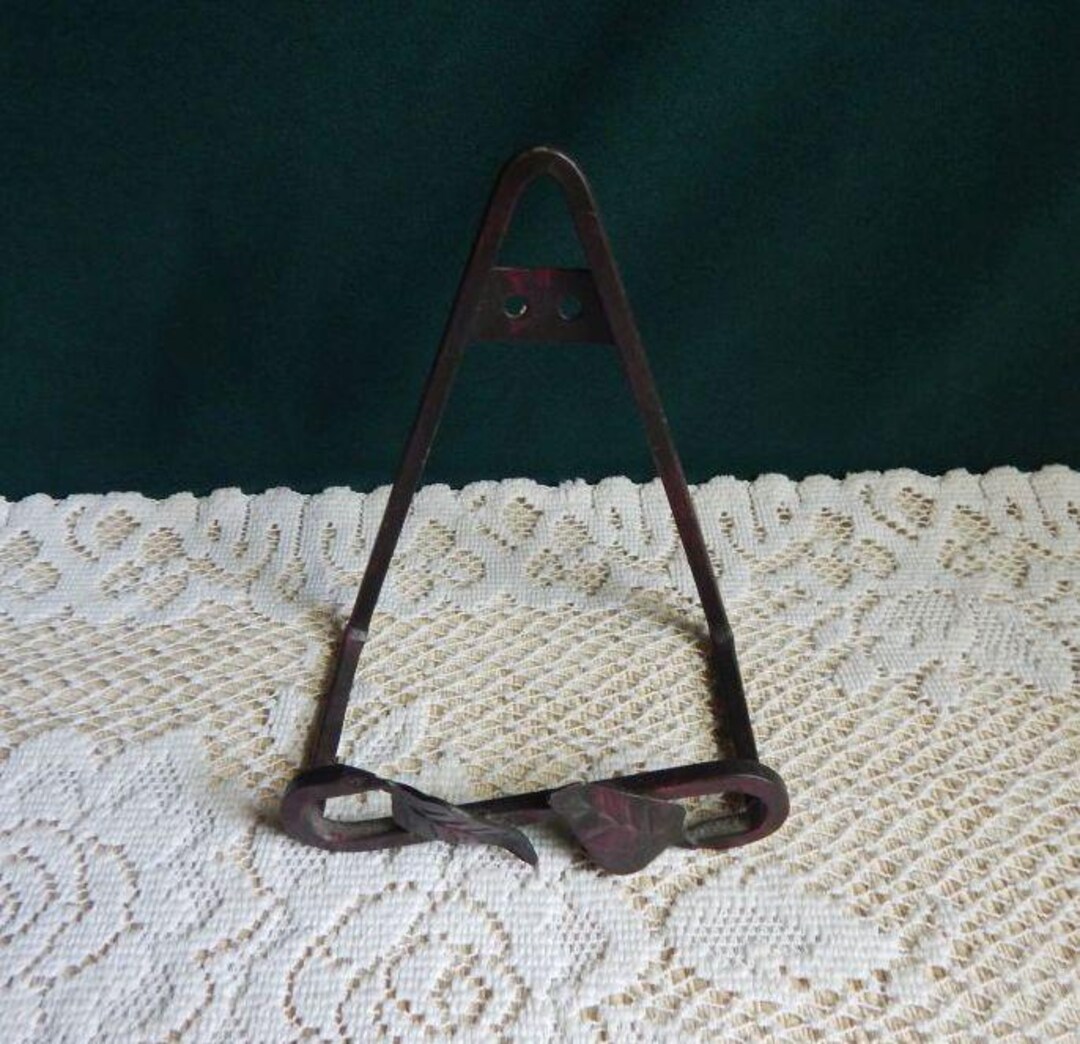 Wall Mount Easel - Hanging Easel Plate Holder - Iron Display Easel ...