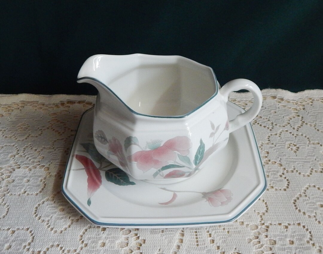 Mikasa Silk Flowers Gravy Boat With Underplate: Discontinued Japan ...