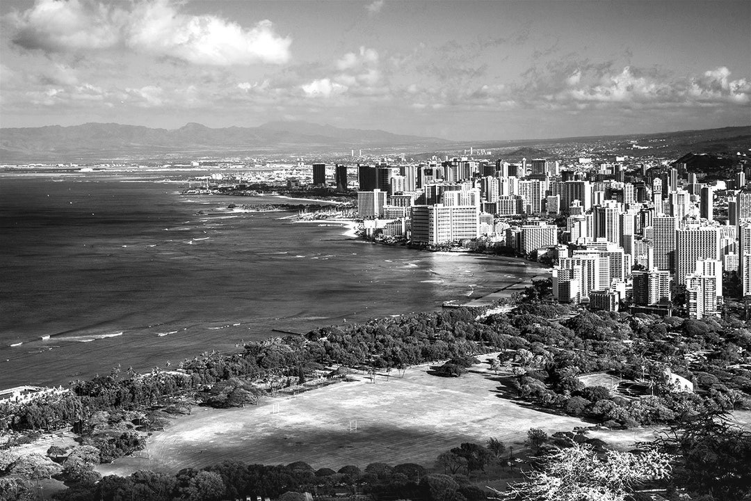 B&W Honolulu Hawaii Print, Black and White Waikiki Skyline From Diamond ...