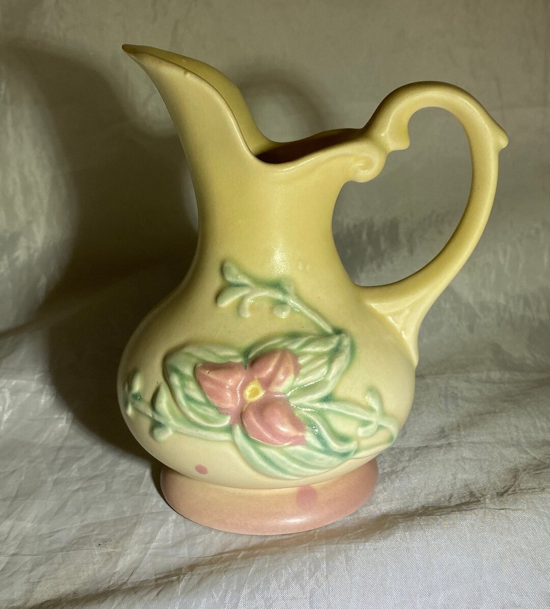 Hull Pottery Wildflower Pitcher - Etsy