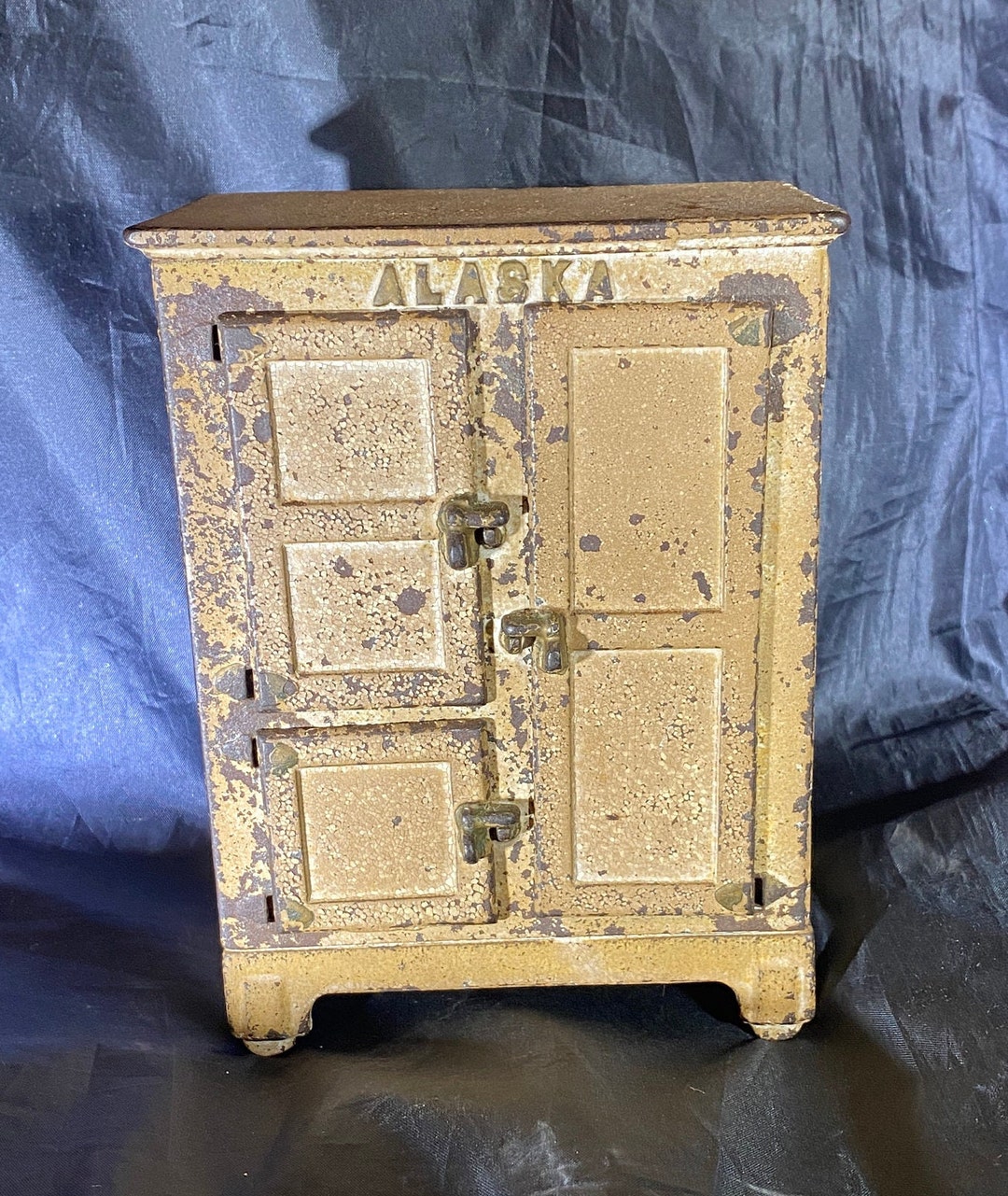 Hubley Alaska Ice Box Cast Iron Miniature. - Etsy