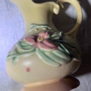 Hull Pottery Wildflower Pitcher - Etsy