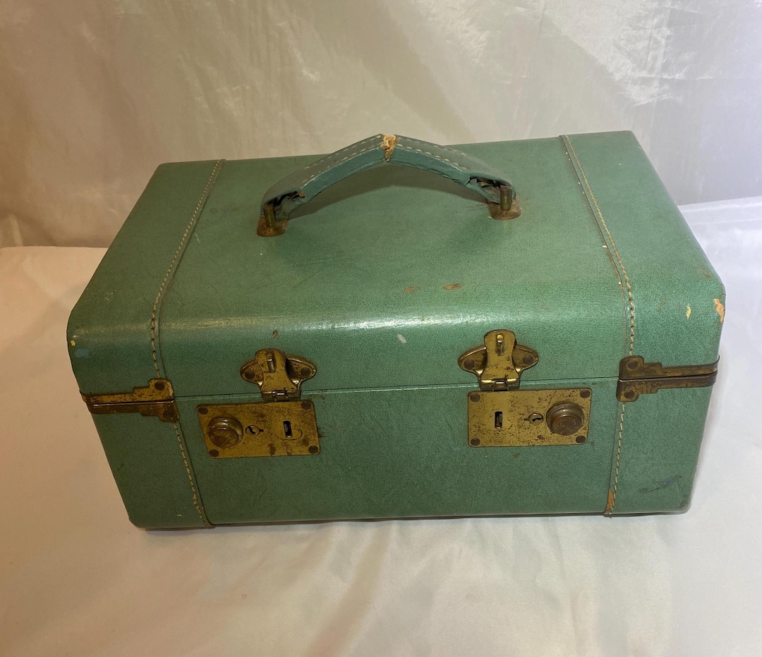 Vintage Turquoise Train Case - Etsy