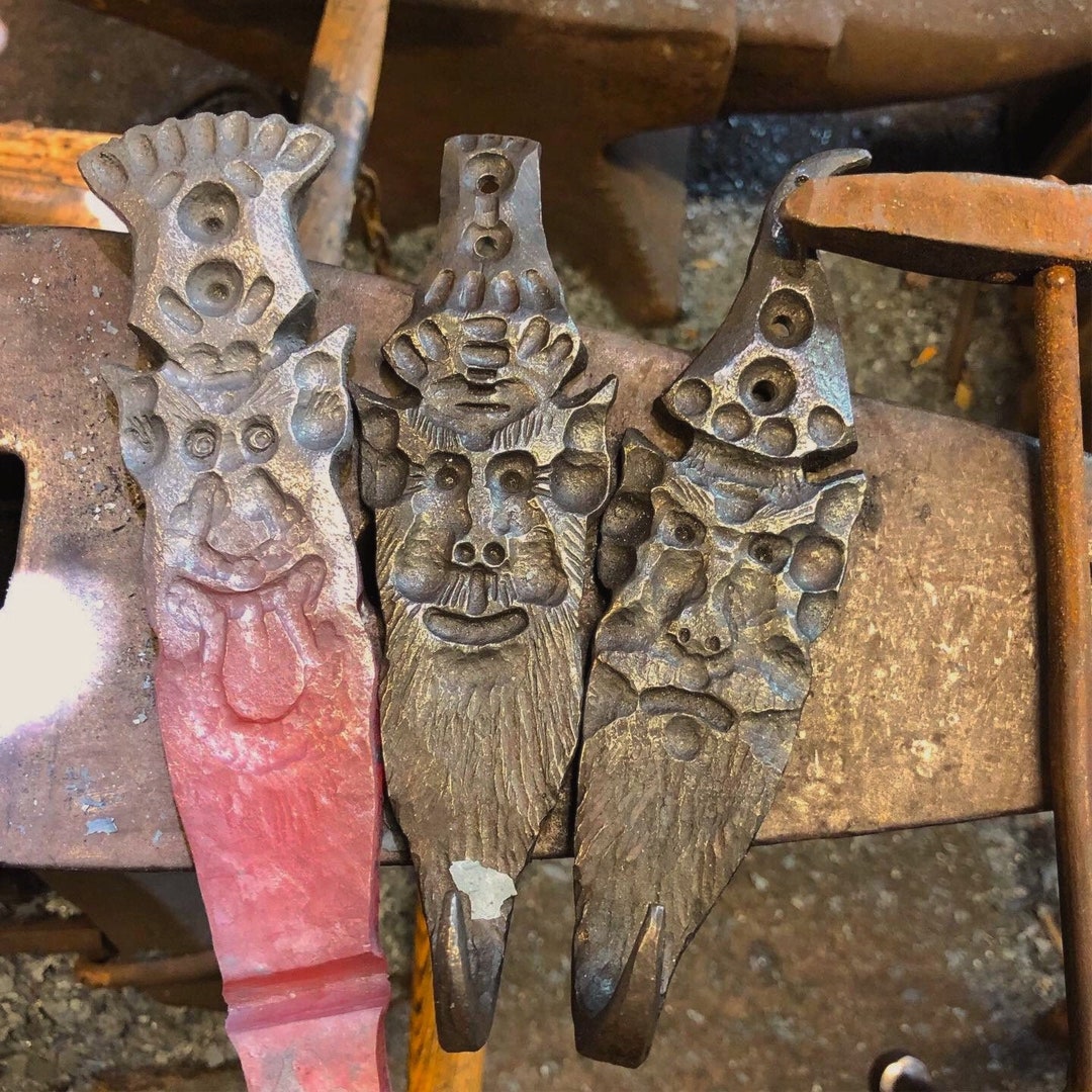 Hand Forged Wizard Face / Gnome Hooks / Blacksmith - Etsy
