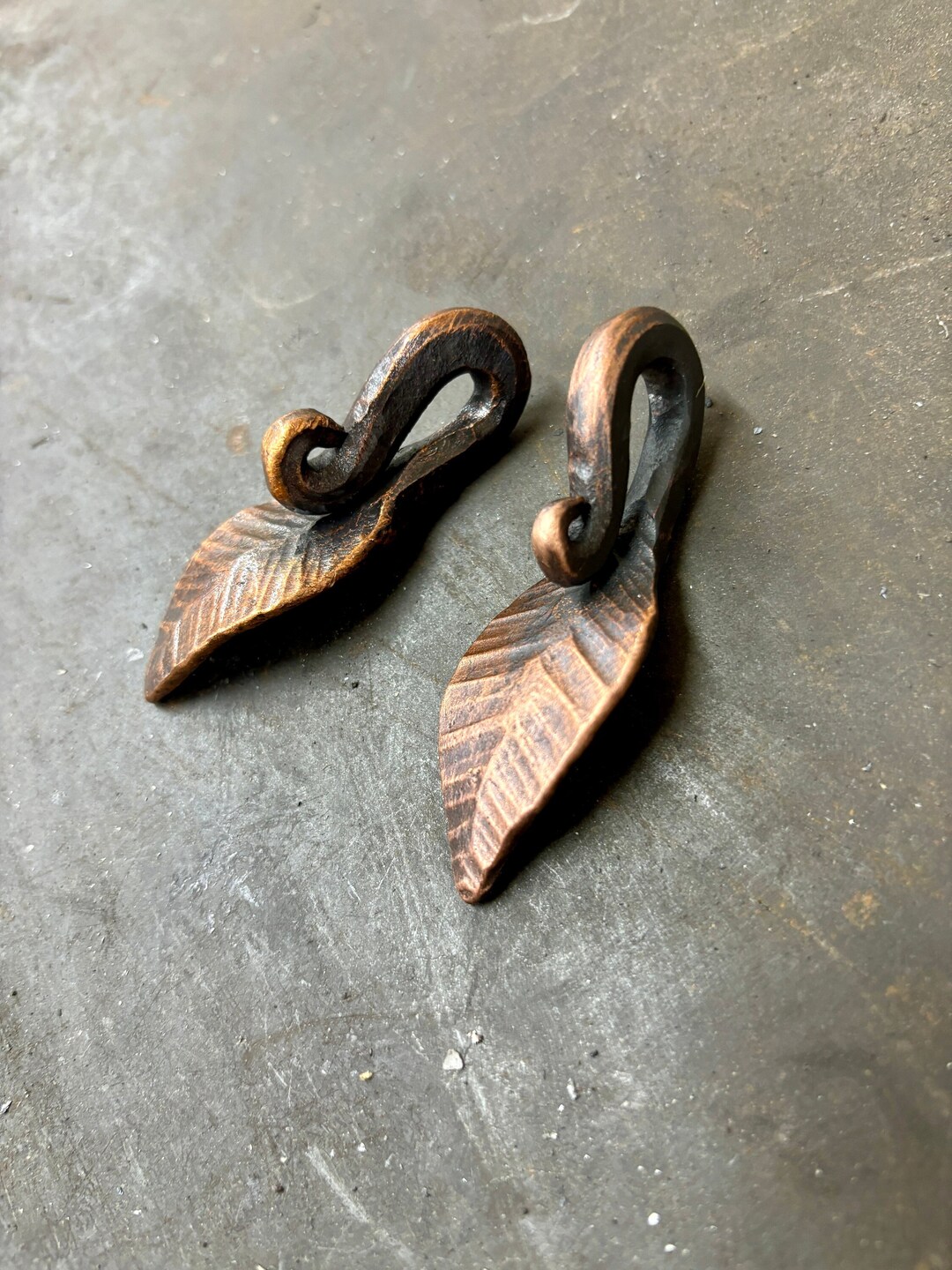 Hand Forged Leaf Keyring / Key Fob / Blacksmith Leaf - Etsy UK