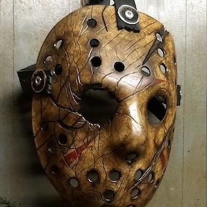 VS Battle Damaged Ultimate Hockey Mask Prop Replica - Cosplay Horror ...