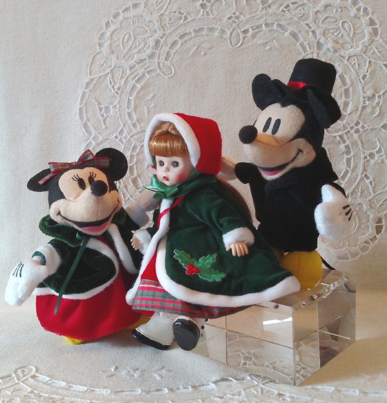 Caroling With Mickey and Minnie, Madame Alexander, Disney, 8" Doll Set ...
