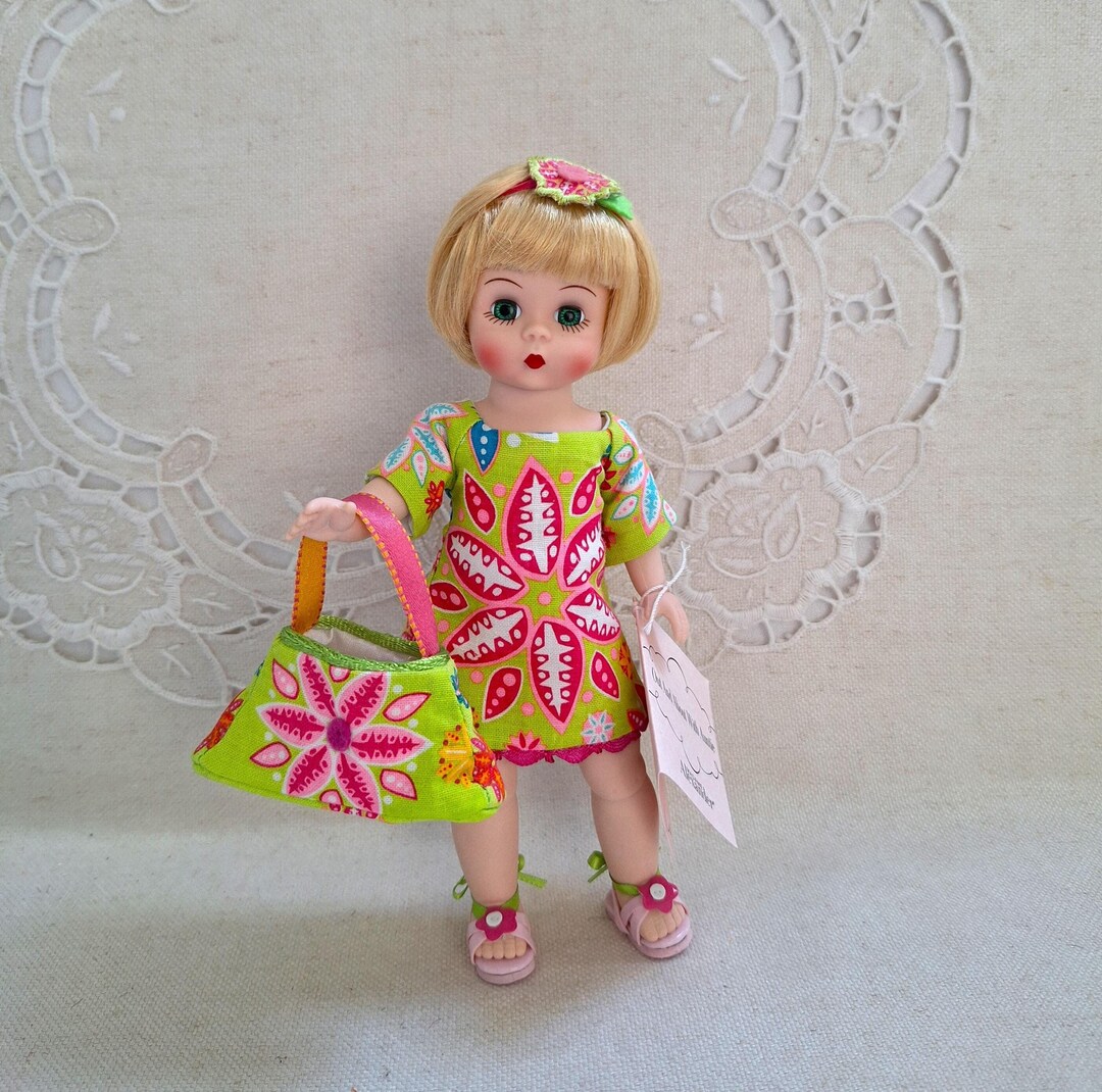 Out and About With Auntie, Articulated, Madame Alexander, 8" Doll, Tote ...