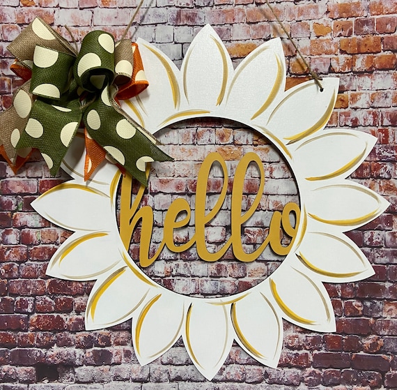 Hello Daisy Door Hanger | Etsy