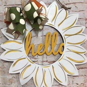 Hello Daisy Door Hanger - Etsy
