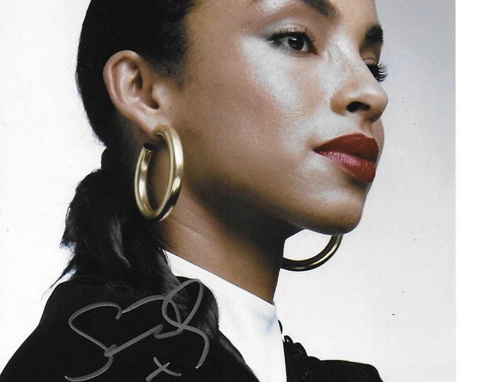 Beautiful Singer and Entertainer "sade" Very Nice Autographed 8x10 ...