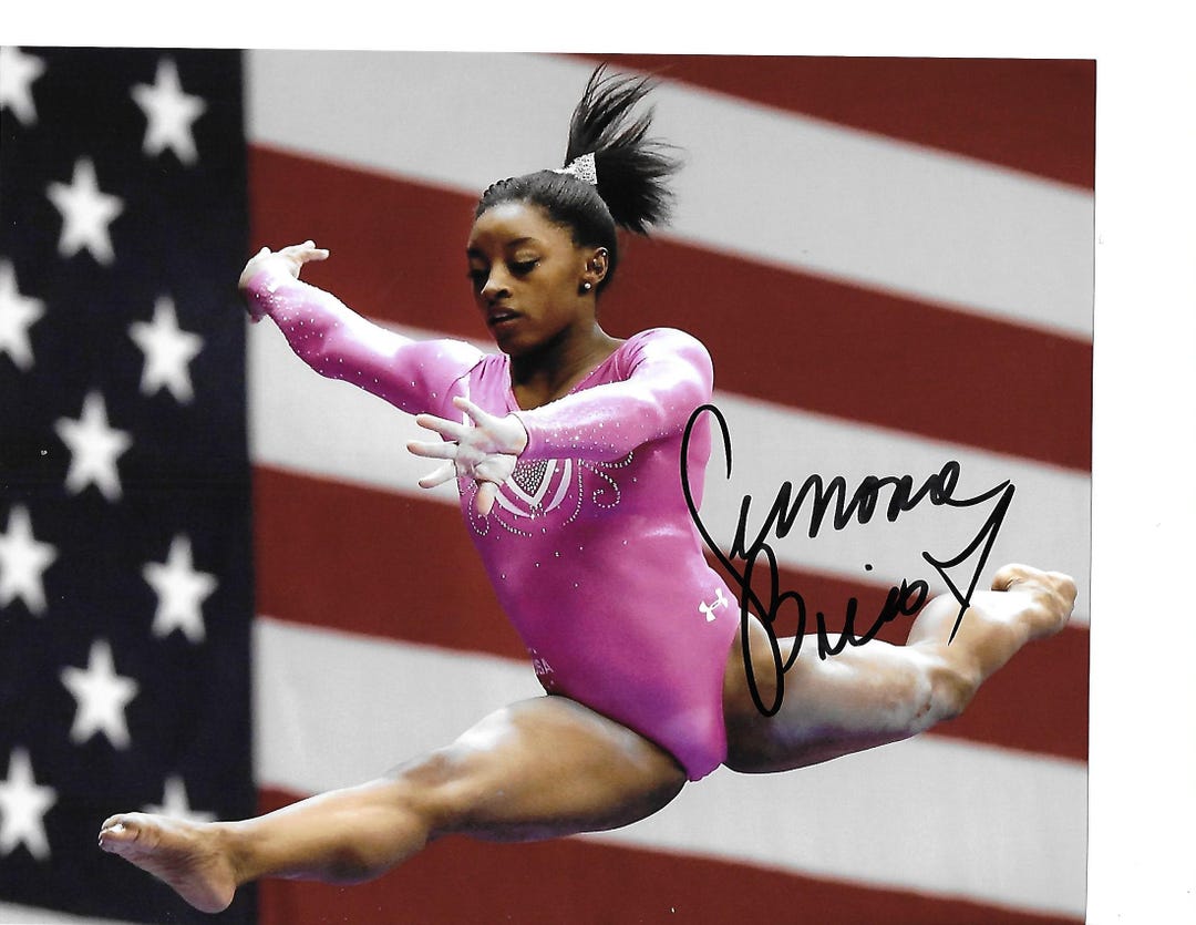 Olympic Gold Medalist Simone Biles Great Looking Signed Action 8x10 ...