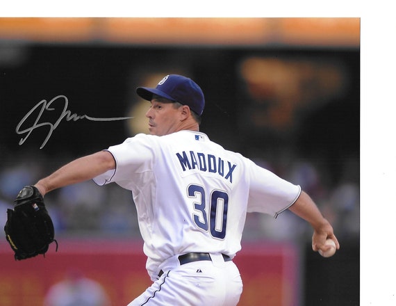 Greg Maddux Signed Baseball