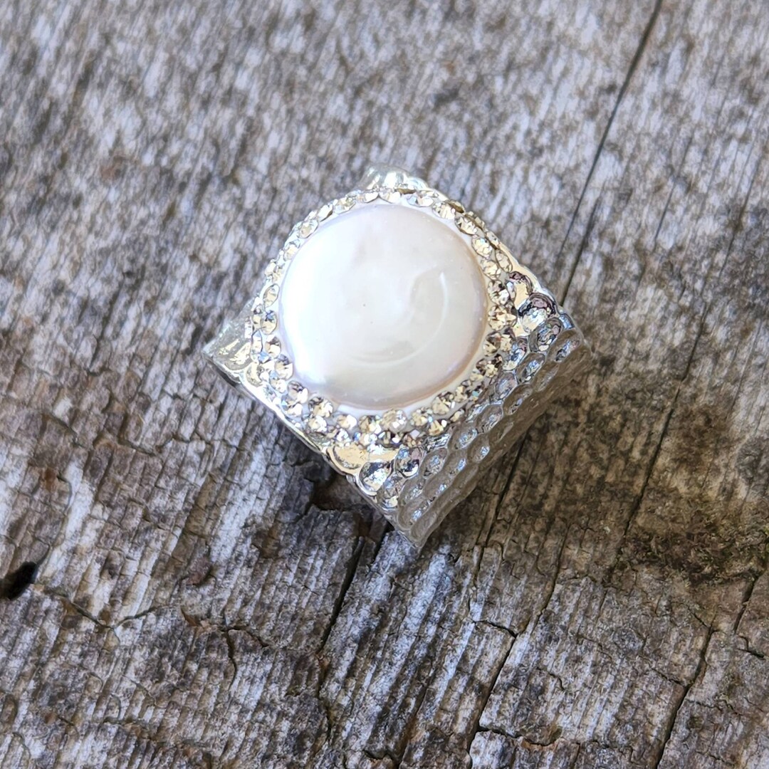 Silver Pearl Cigar Ring- Snow White - Etsy