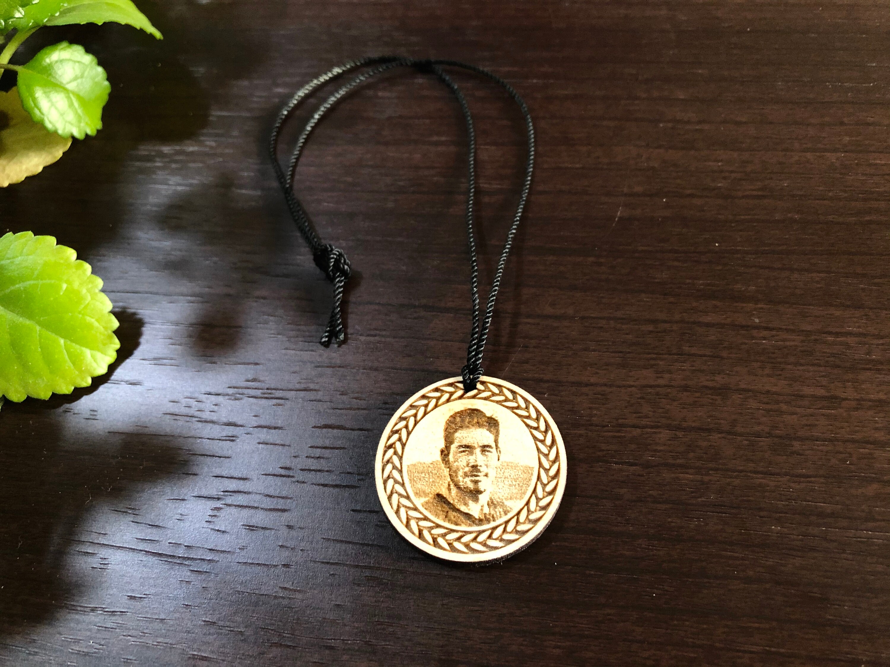 Photo Necklace / Wood Necklace / Engraved Picture Necklace / - Etsy