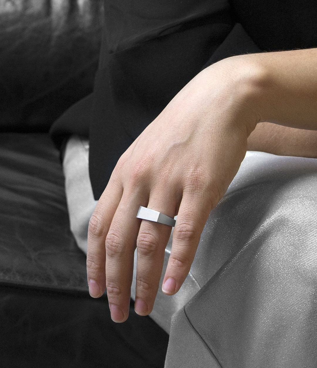 MODERN SQUARE RING – Minimalist Geometric Ring in Lightweight Aluminum ...