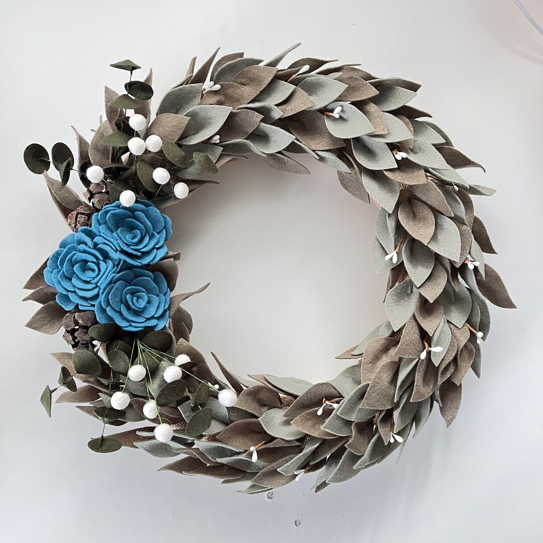 Mistletoe Christmas Wreath, Christmas Door Decor, Mistletoe Door ...