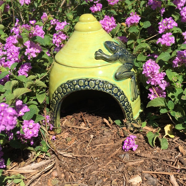 Toad House - Etsy