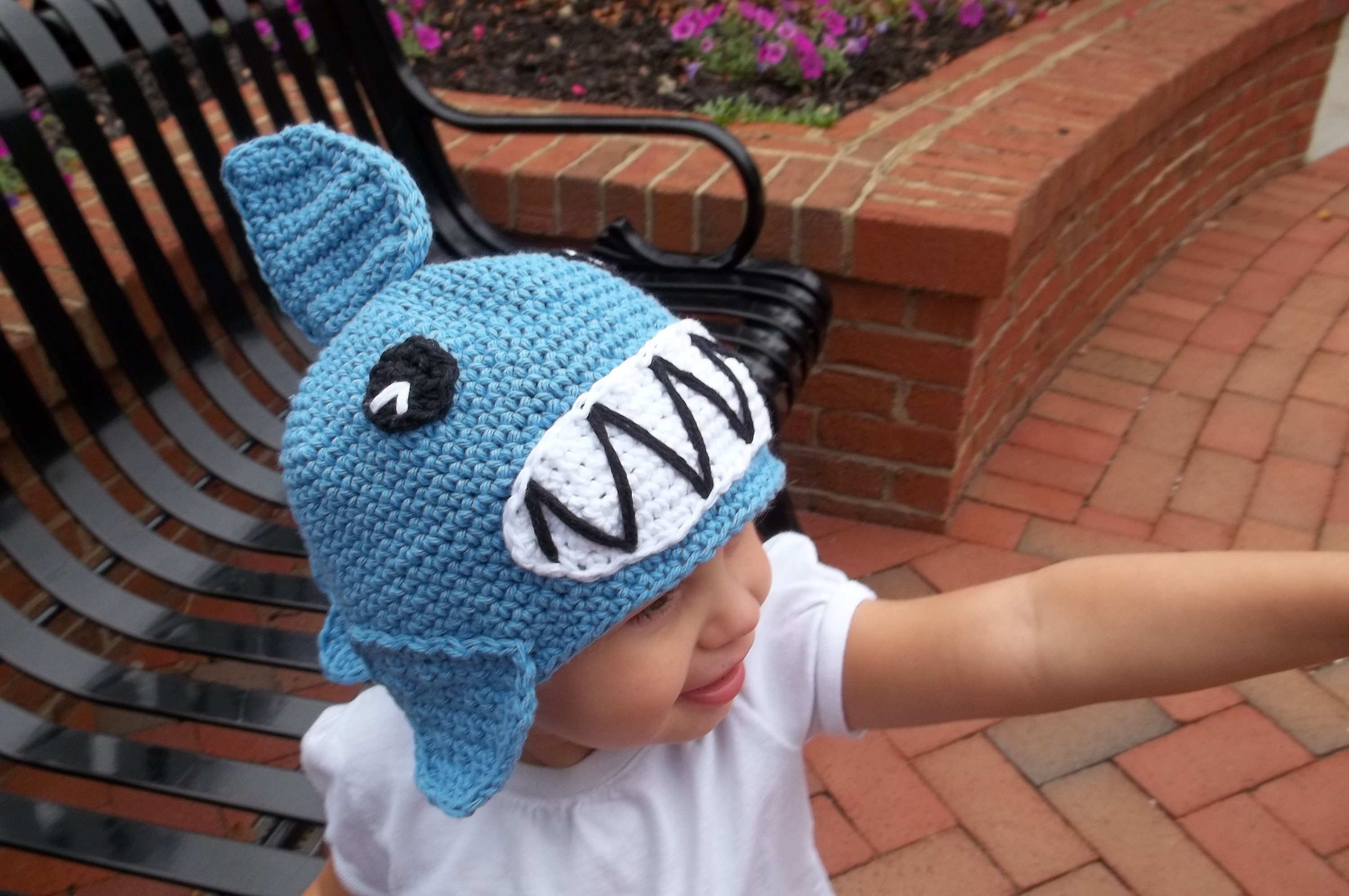 Jaws Shark Hat Crochet Pattern, Sizes Newborn-10 Years - Etsy