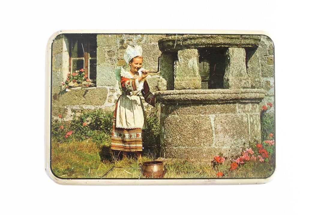 Vintage French Country Style Biscuit Tin Box MASSILLY, Collectable Tins ...