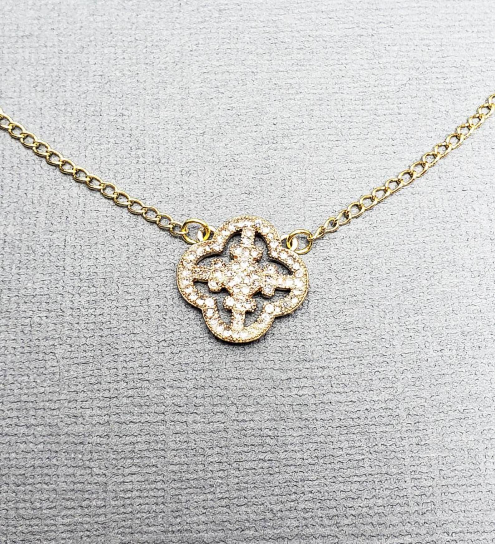 Gold Clover Pendant Necklace Gold Delicate Necklace Gold - Etsy
