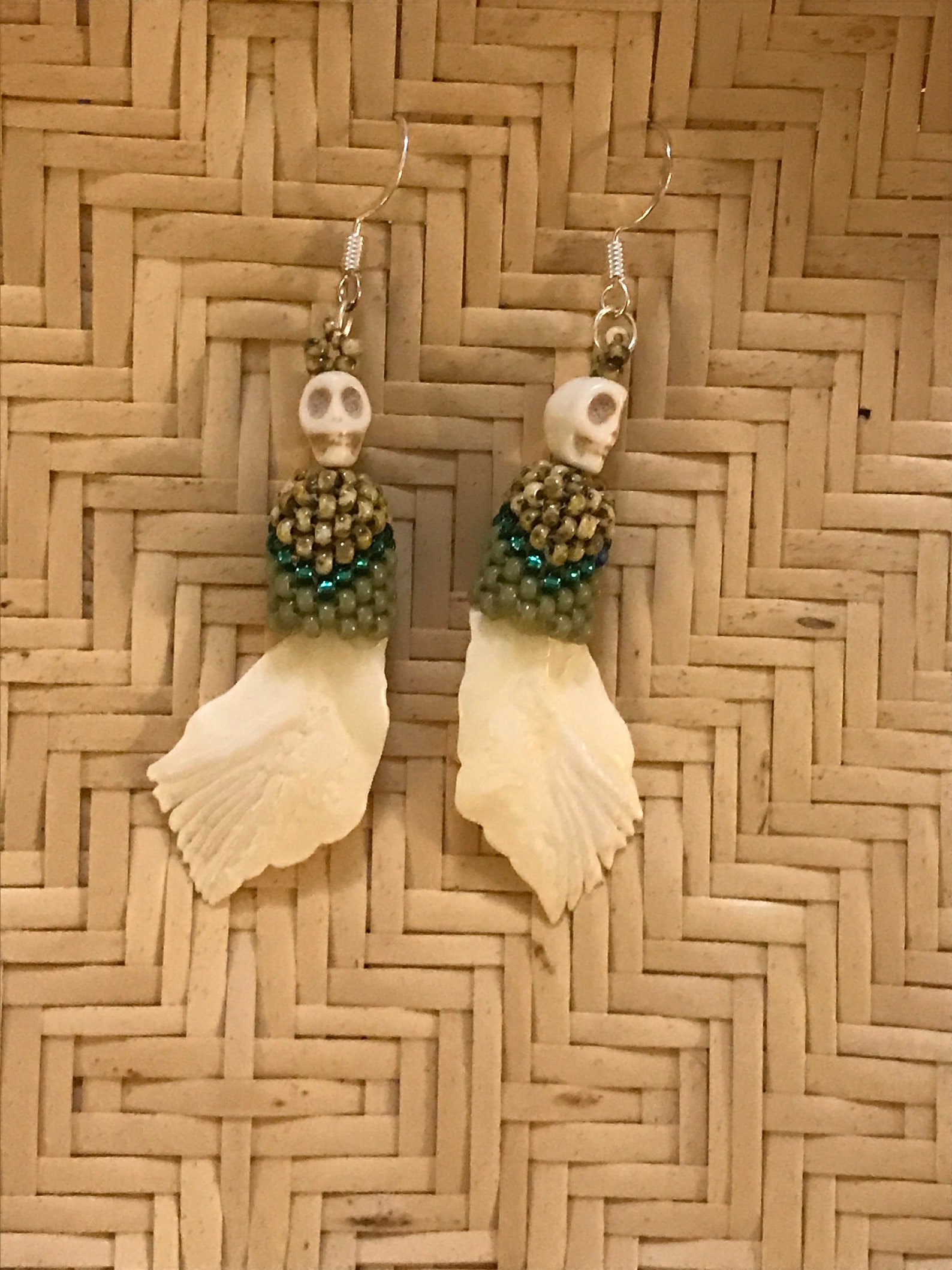Beaded Alligator Gar Fish Scale Earrings - Etsy