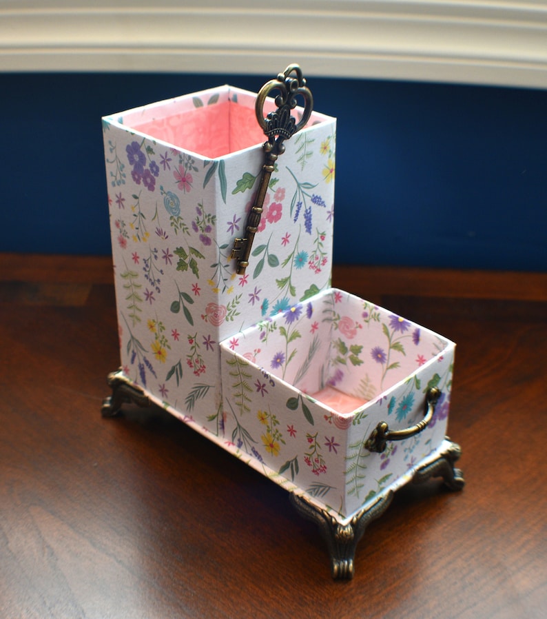 Spring Flowers Bouquet Desktop Organizer for Pens and Clips W/antique ...