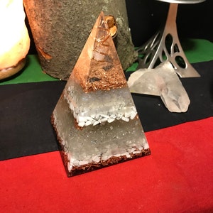Stones of Heaven Orgone Pyramid ~ Azurite, Howlite, Selenite, Rainbow ...