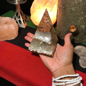 Stones of Heaven Orgone Pyramid ~ Azurite, Howlite, Selenite, Rainbow ...