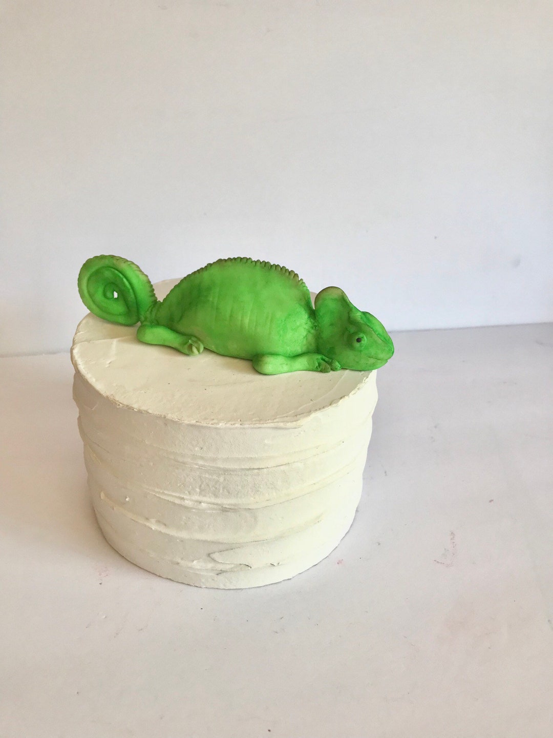 Fondant Chameleon Cake Topper - Etsy