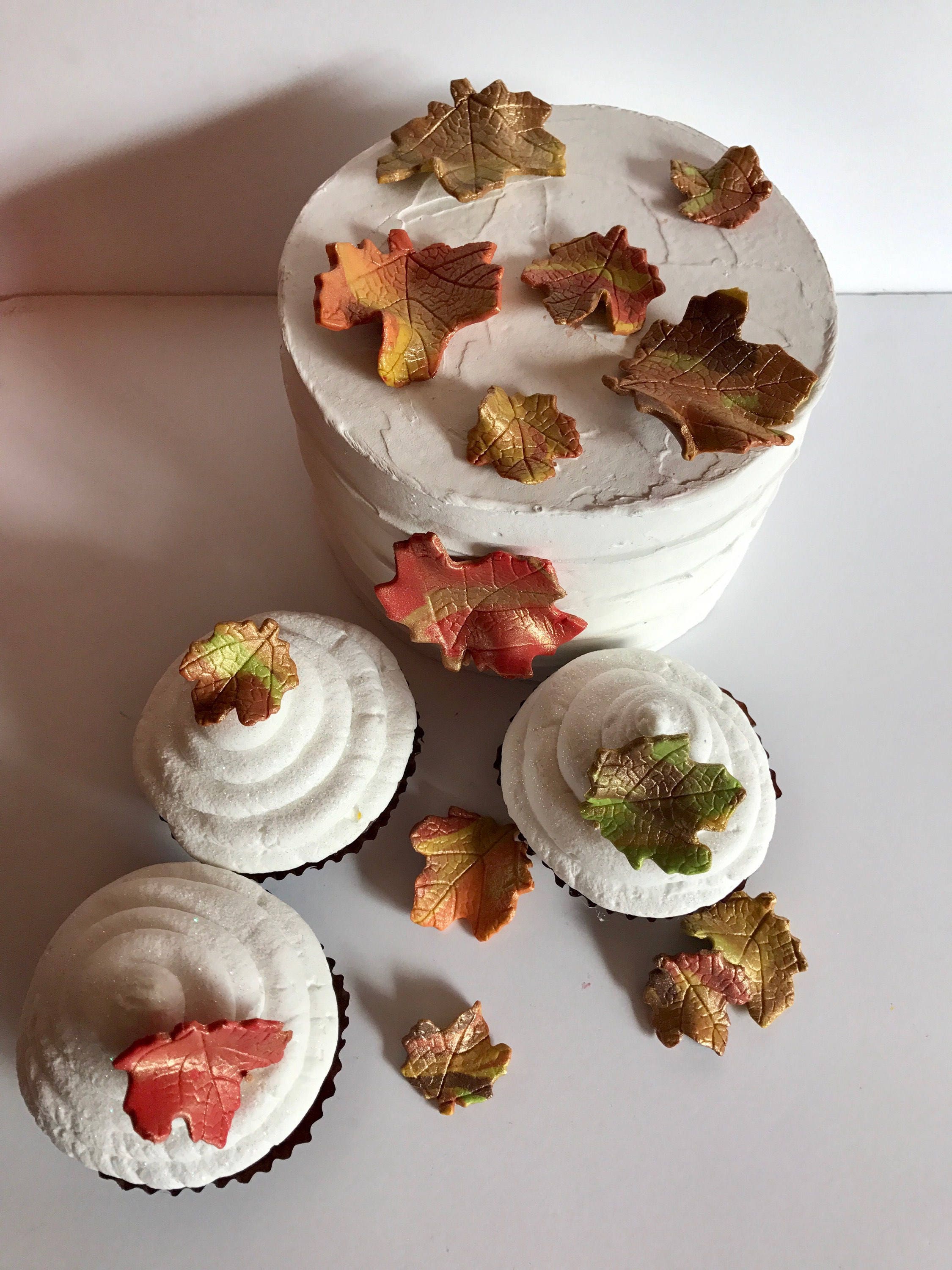 Fondant 12 Maple Leaves Fall Edible Sugar Topper Wedding Cake - Etsy