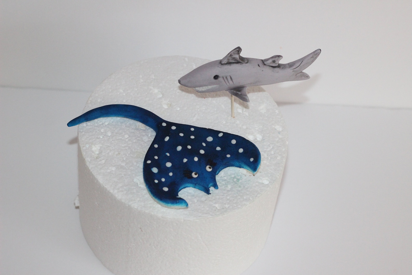 Fondant Shark and Stingray Cake Fondant Decoration Underwater - Etsy