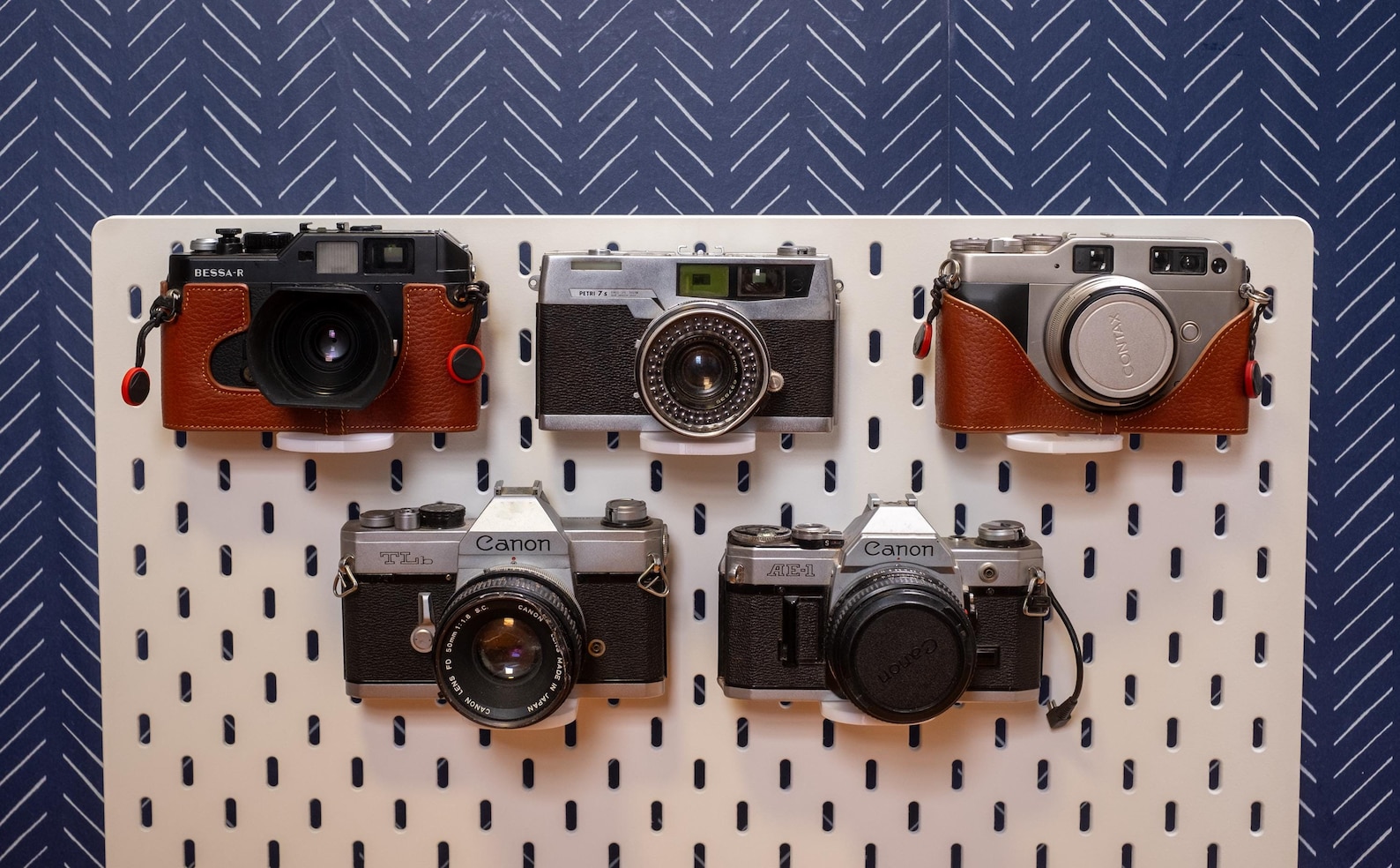 Camera Holder for IKEA Skadis Pegboard | Wall Display Mount | 3D ...