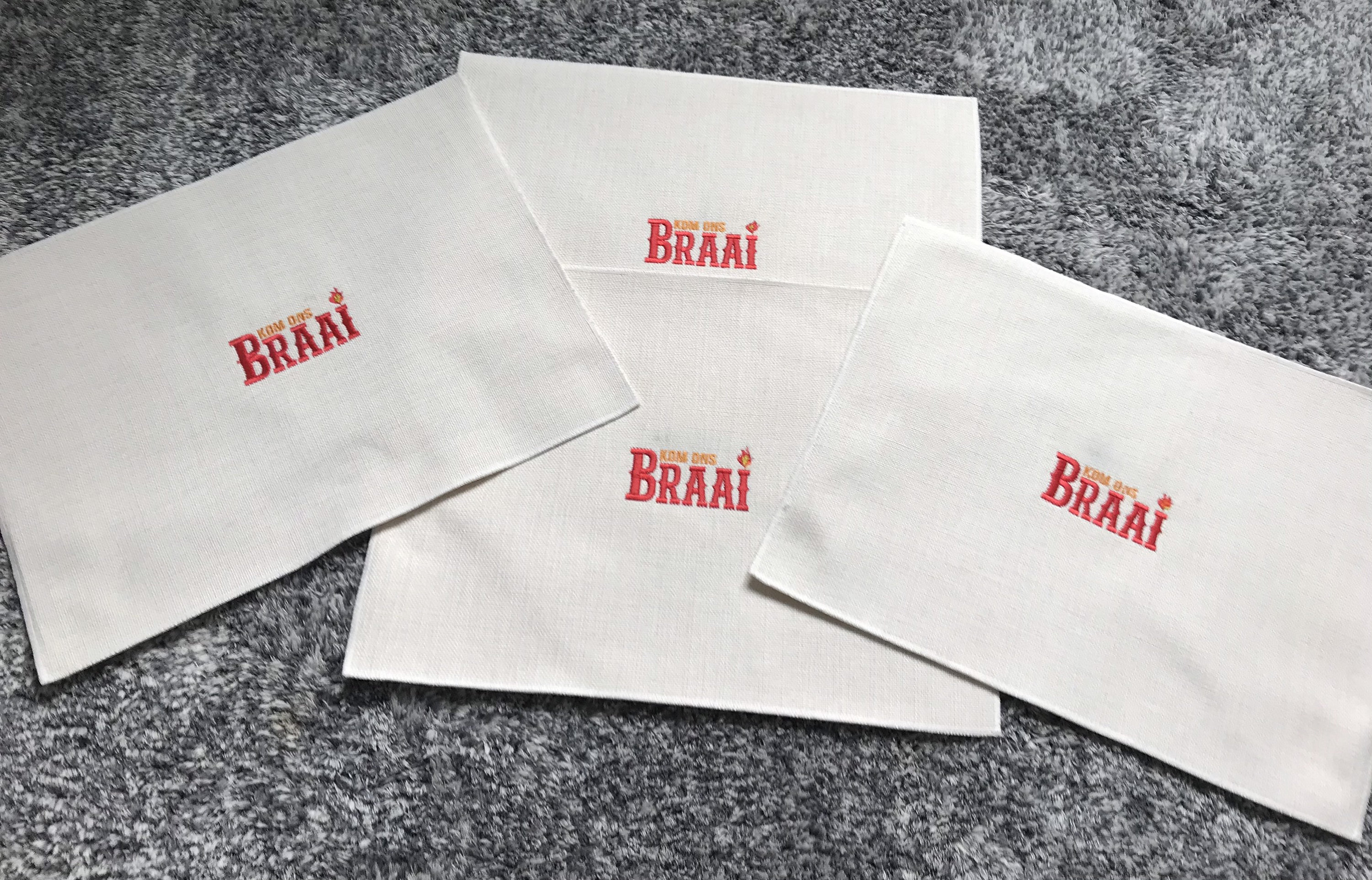 Kom Ons Braai Embroidered Place Mat. South African Gift. Linen Place ...