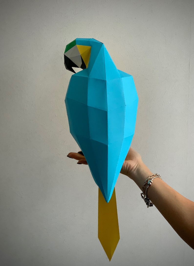 Macaw (blue-and-yellow) - Low Poly, Papercraft Sculpture, Digital ...