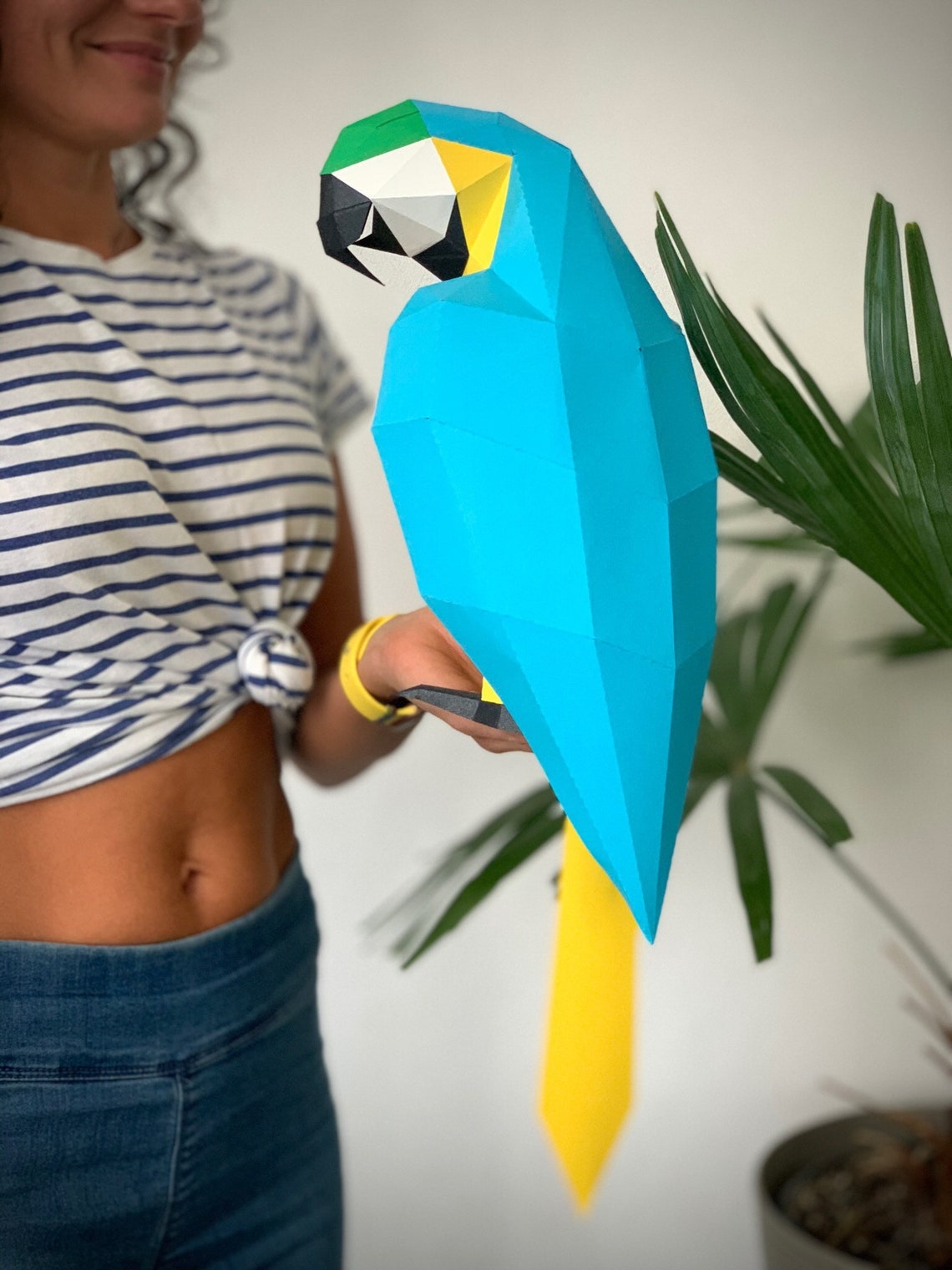 Macaw (blue-and-yellow) - Low Poly, Papercraft Sculpture, Digital ...
