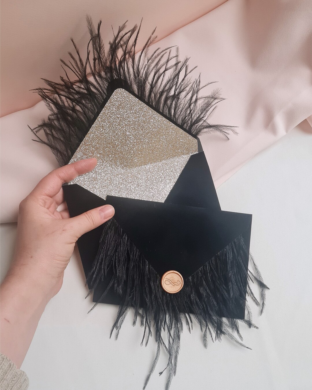 5 Velvet Envelopes Ostrich Feathers Gold Glitter Luxurious Decor ...