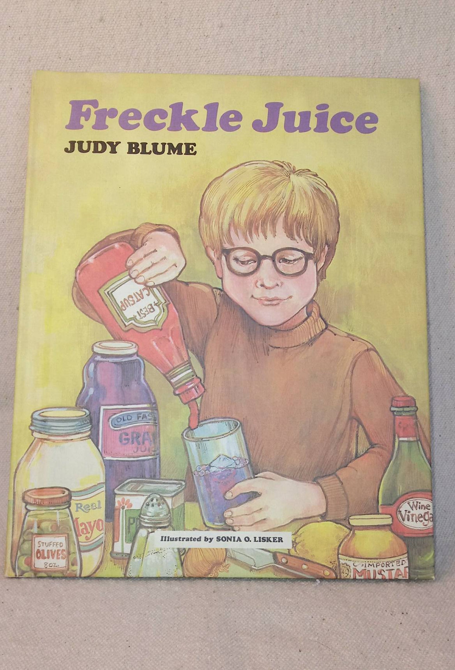 Freckle Juice Written by Judy Blume and Illustrated by Sonia O. Lisker ...