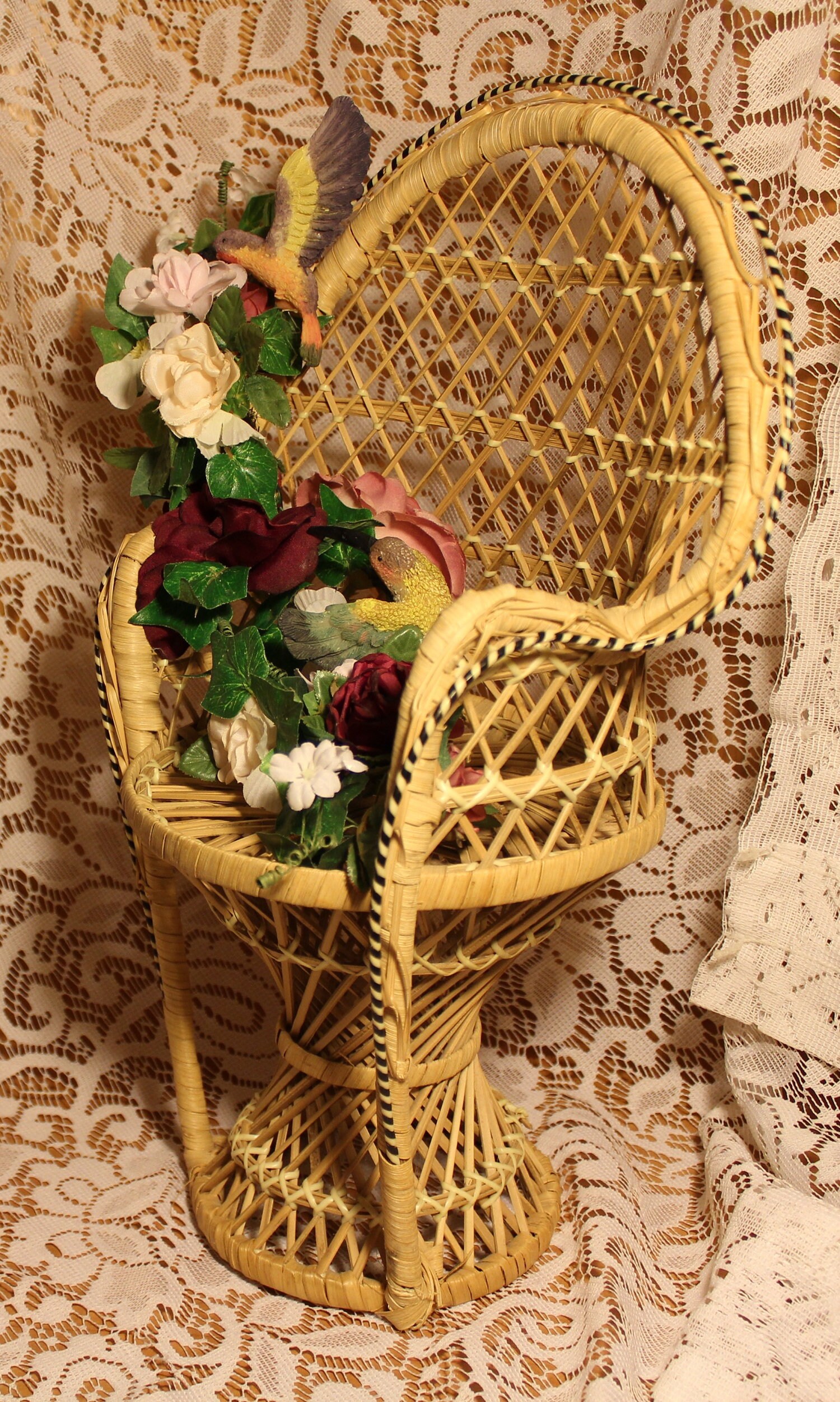 Wicker Chair Floral Swag Humming Birds ~ Home Decor ~ Accent Piece ...