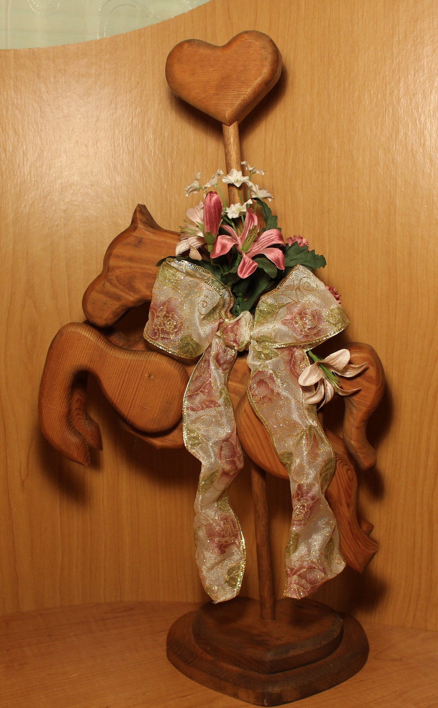 Large Solid Wood Carousel Horse Floral W/bow Arrangement | Etsy