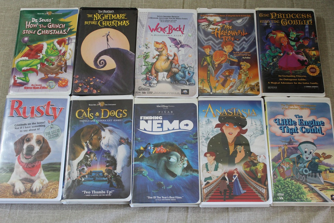 Family Entertainment VHS Movie Tapes ~ Classics ~ Clam Shell Cases ...