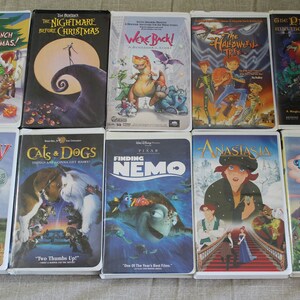 Family Entertainment VHS Movie Tapes ~ Classics ~ Clam Shell Cases ...