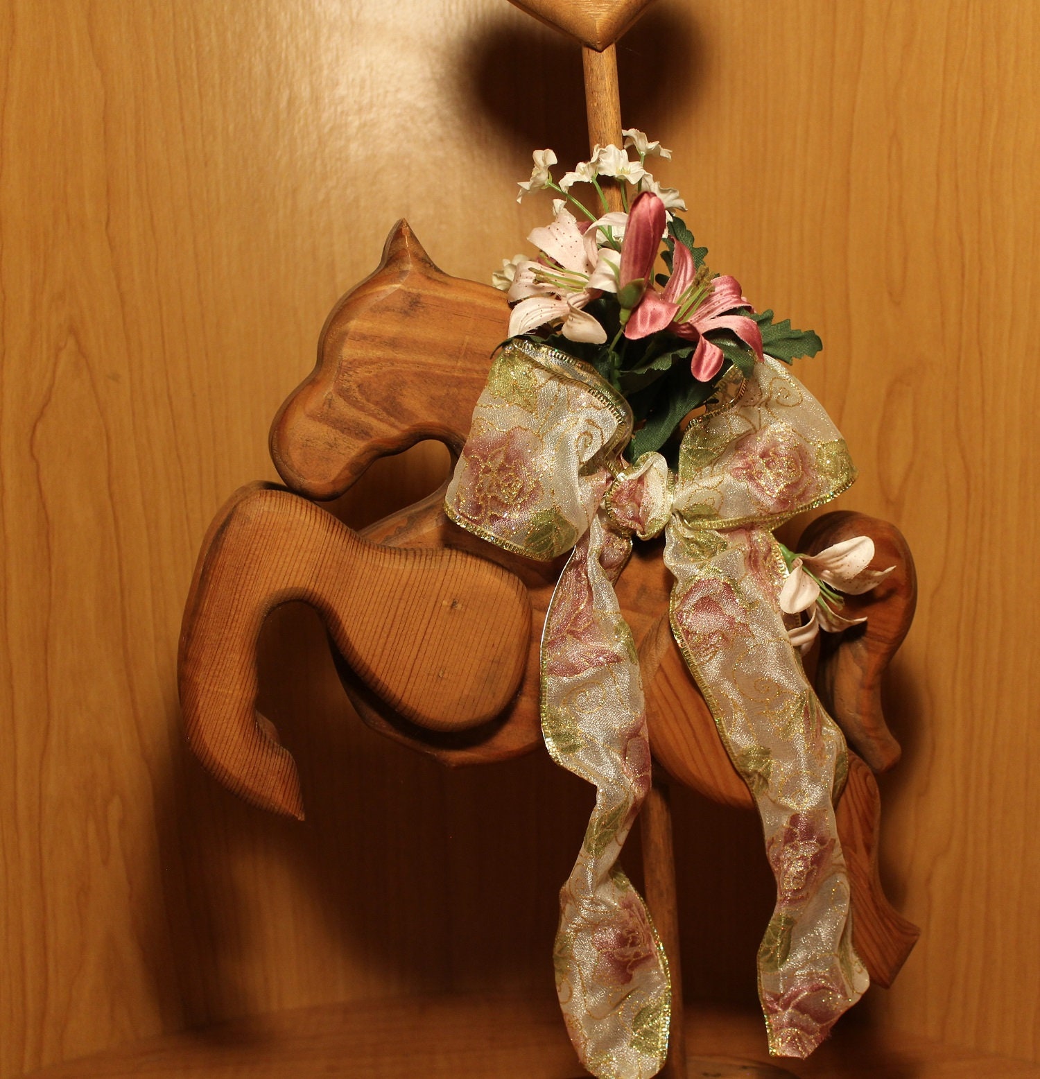 Large Solid Wood Carousel Horse Floral W/bow Arrangement | Etsy