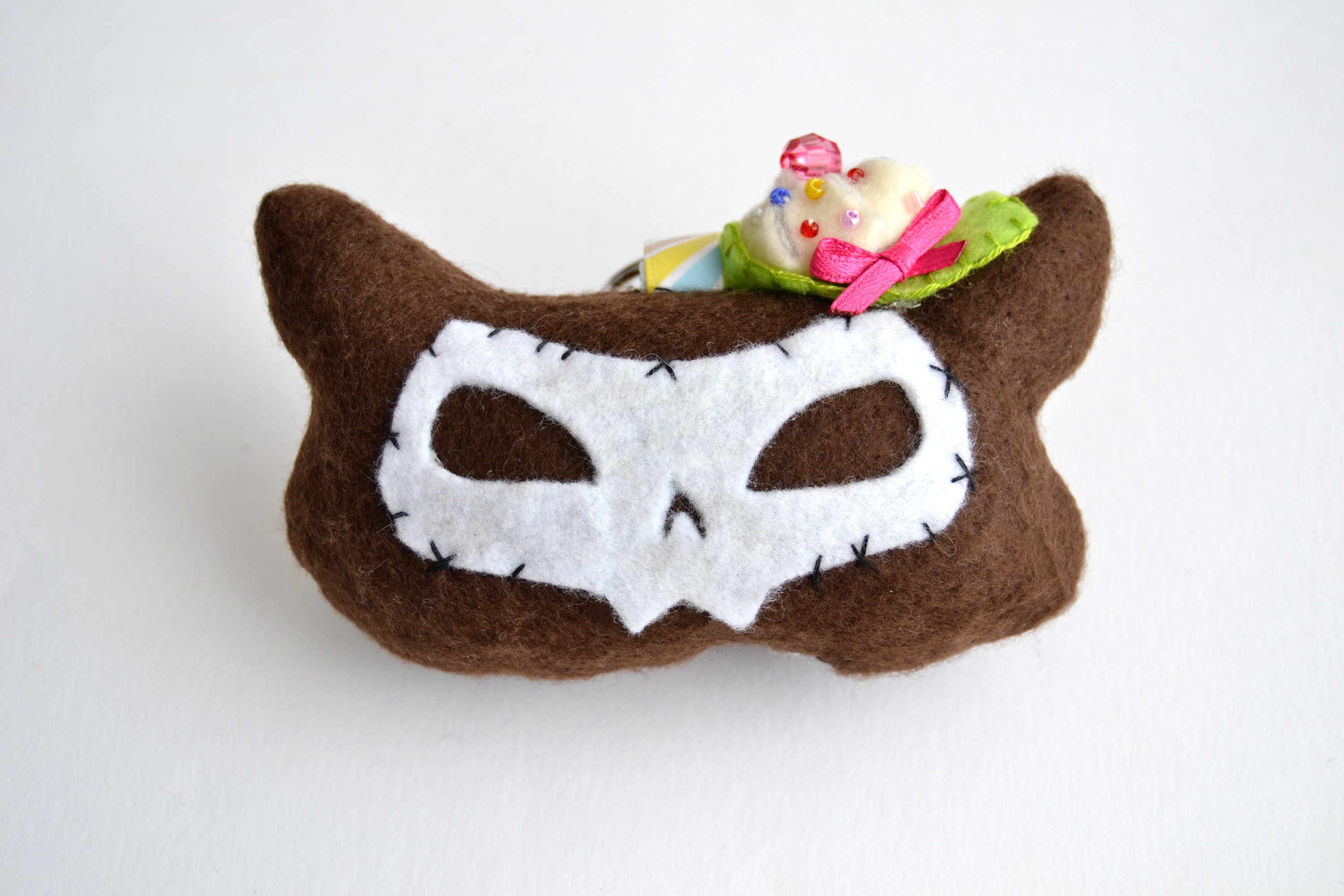 Cat Plush Keychain, Skull Cat Plushie Spooky Keyring, Creepy Cute ...