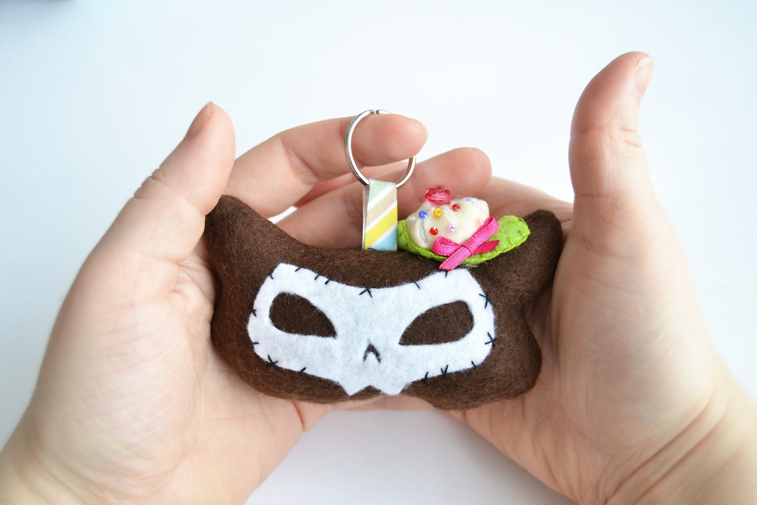 Cat Plush Keychain, Skull Cat Plushie Spooky Keyring, Creepy Cute ...