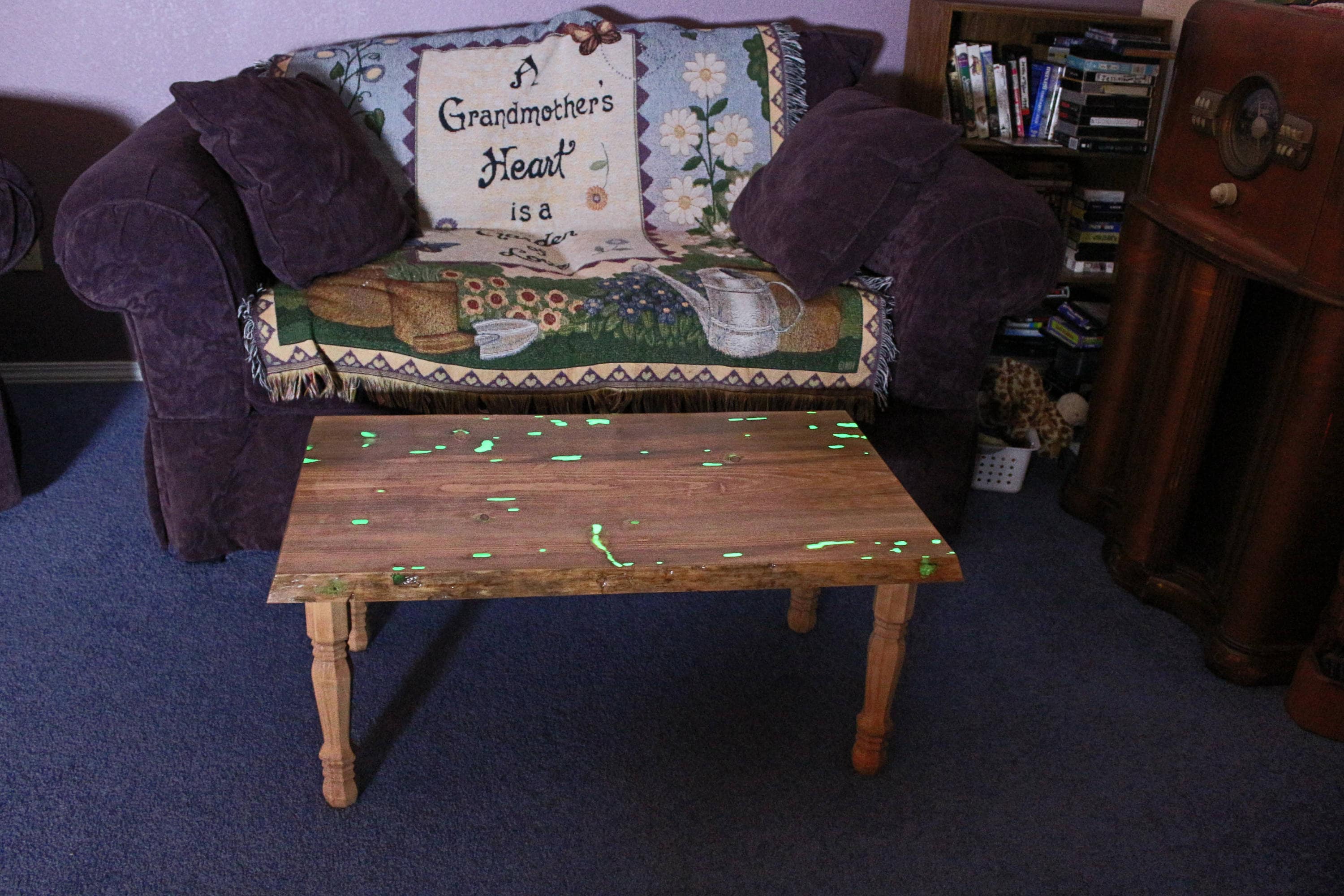 Green Glowing Epoxy Resin Coffee Table - Glow in the Dark Perfect for ...