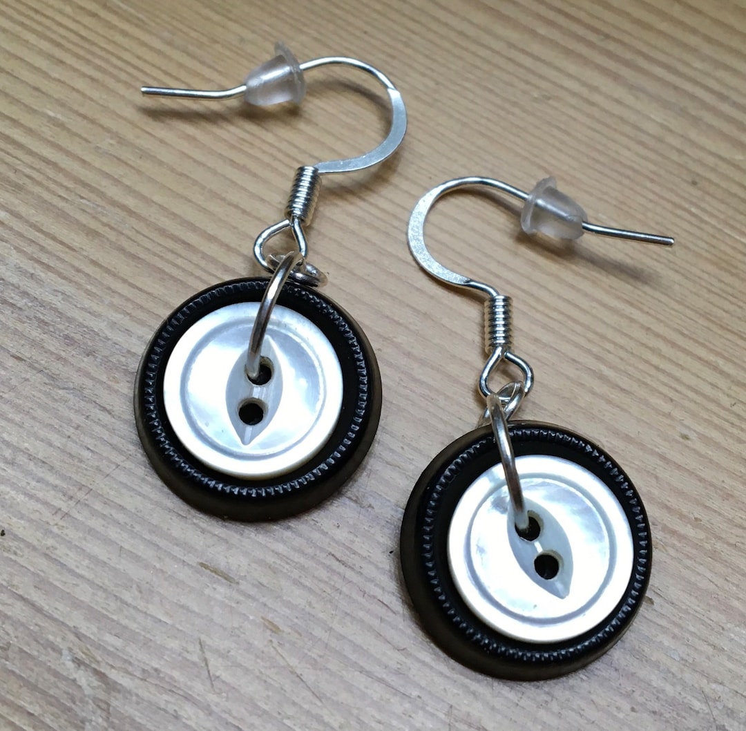 Vintage Repurposed Button Earrings - Black Buttons With White MOP ...