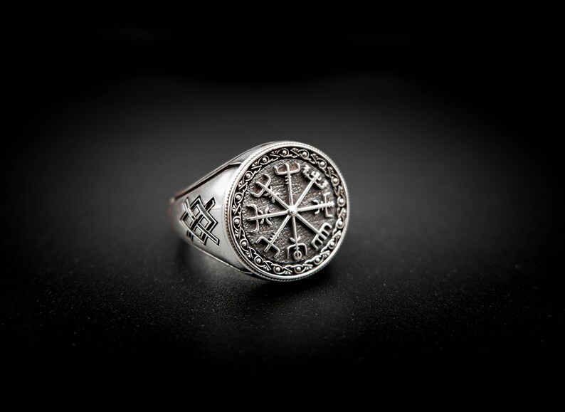 Vegvísir Viking Ring Compass Barbarian Gladiator Pagan Asatru - Etsy
