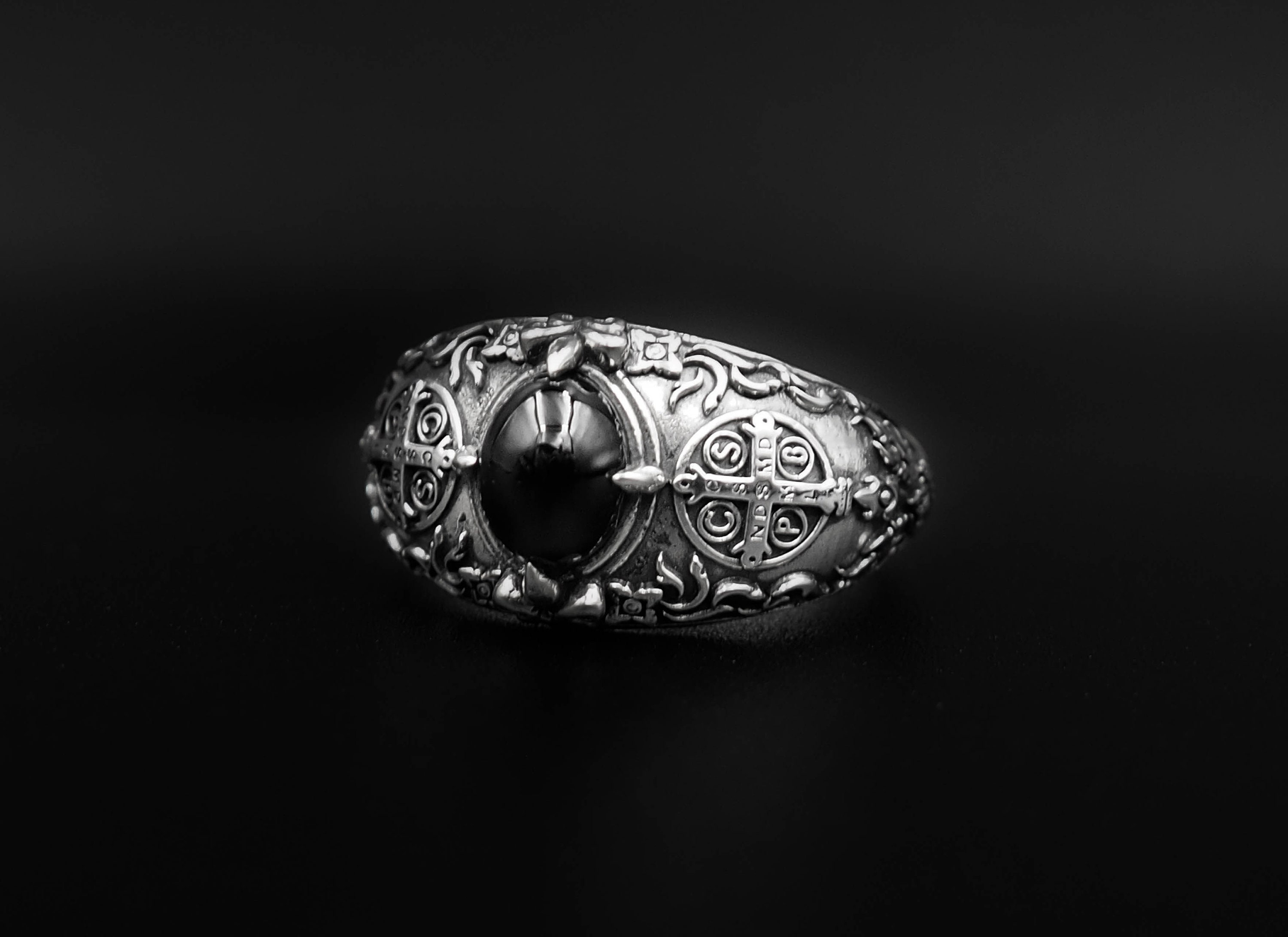 925 Sterling Silver Onyx St Benedict Exorcism Ring Saint - Etsy.de